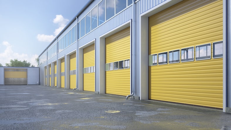 Renting a Traditional Storage Unit Versus a Portable One